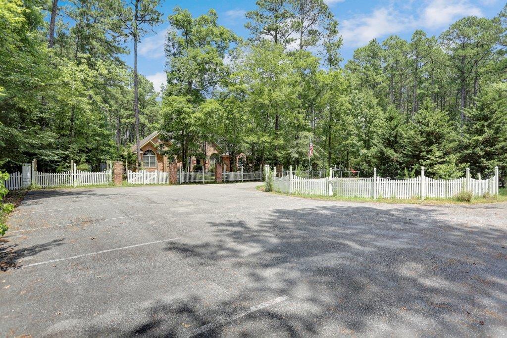 2692 John Tyler Hwy. Williamsburg, VA. 23188 - Greg Loper