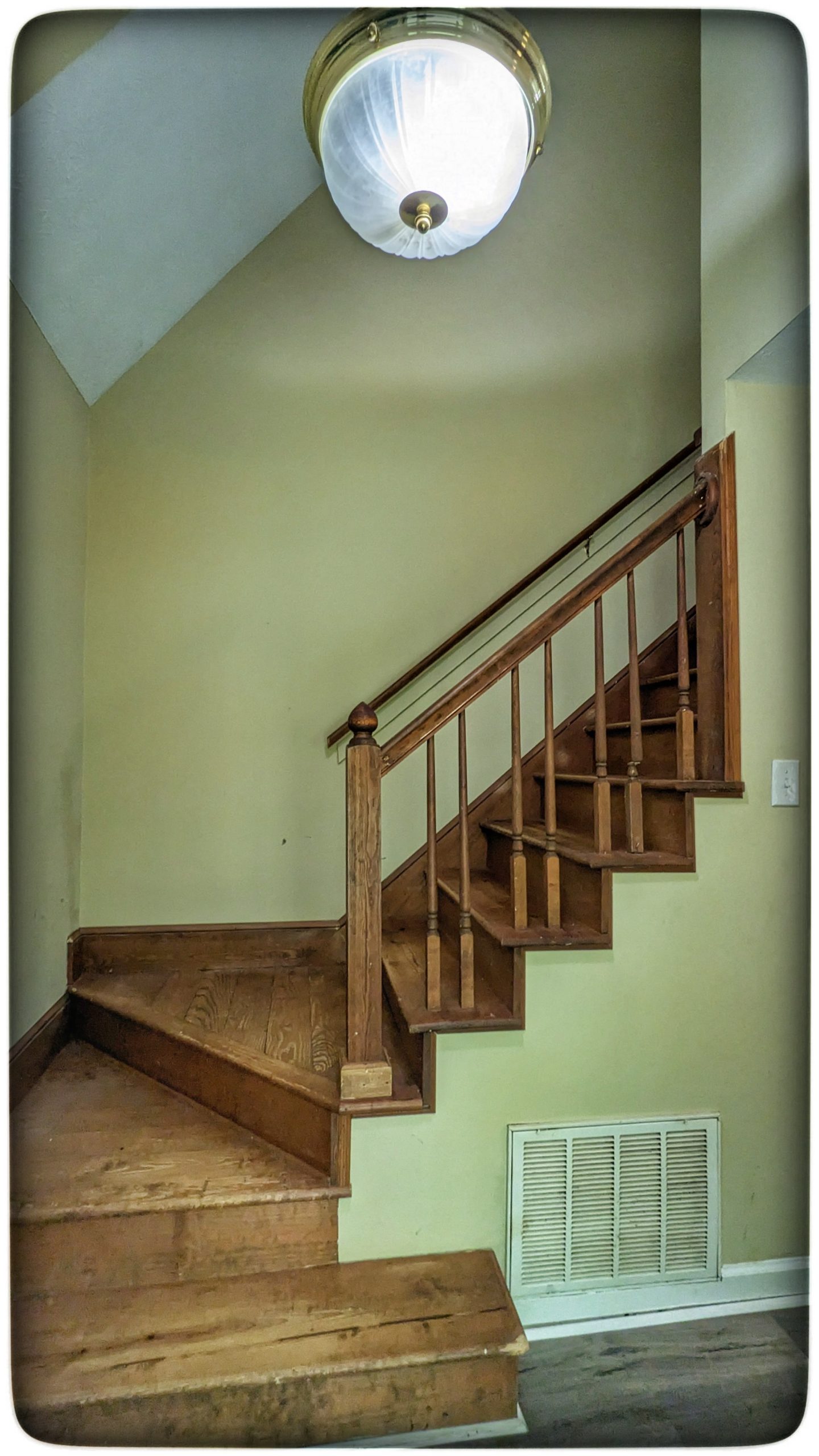 2595 Little Creek Dam Rd. Toano, VA. 23168 - Greg Loper